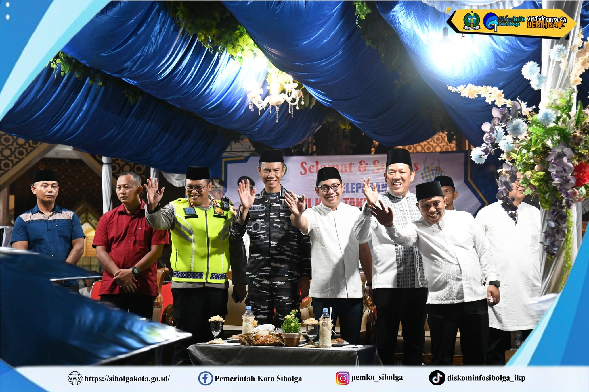 Walikota dan Wakil Walikota Sibolga Lepas Pawai Takbiran Keliling Menyambut Idul Fitri 1446 H ...